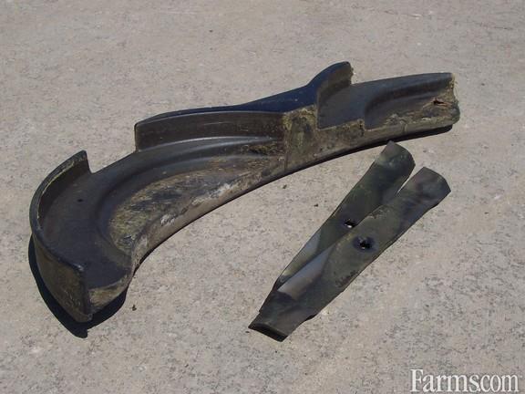 2014 John Deere BM21816 42" Mulching Kit for Sale | Farms.com