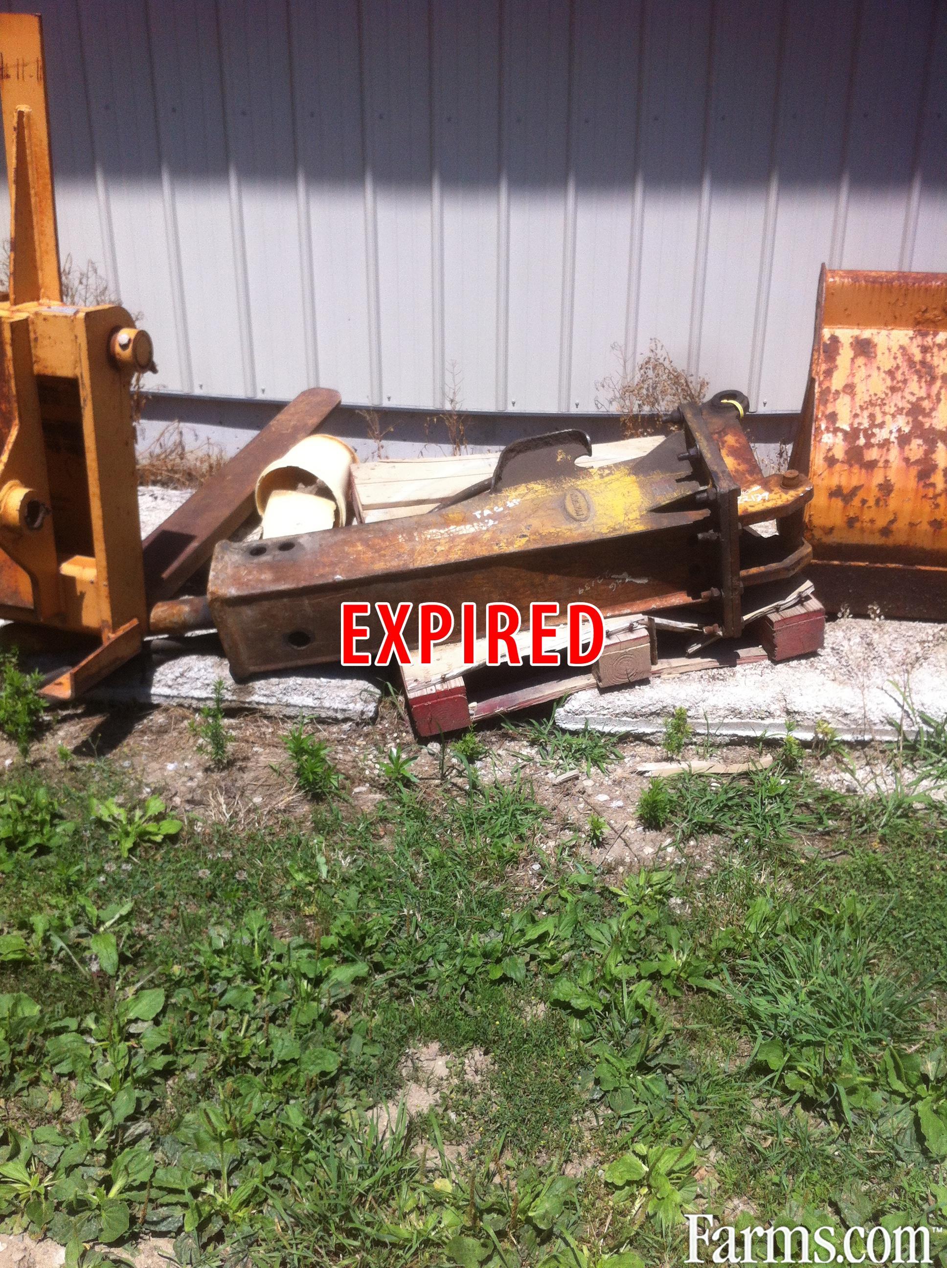 2001 Magnum Attachments RHB306 Backhoe Attachment for Sale | Farms.com