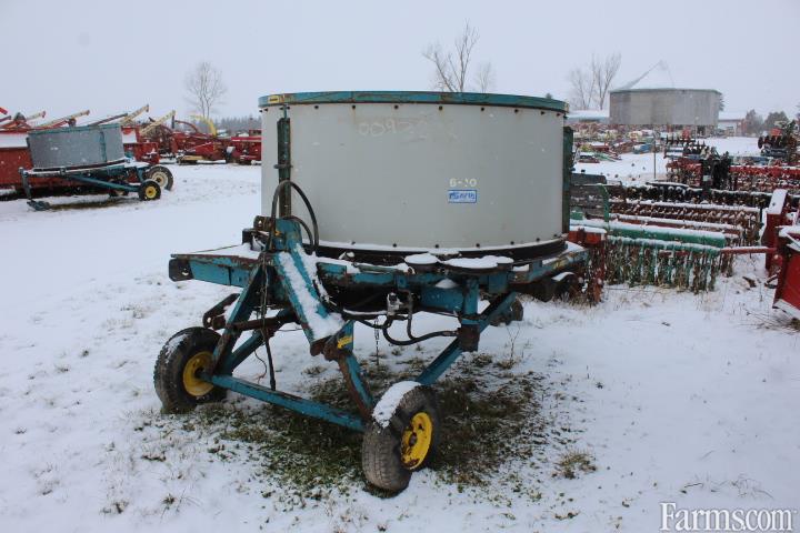 Kidd 6-10 Round Bale Chopper for Sale | Farms.com